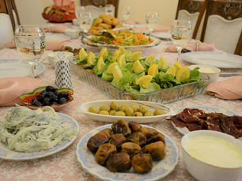 Iftar/Eftari/Iftar/Iftor and its social-cultural traditions ...